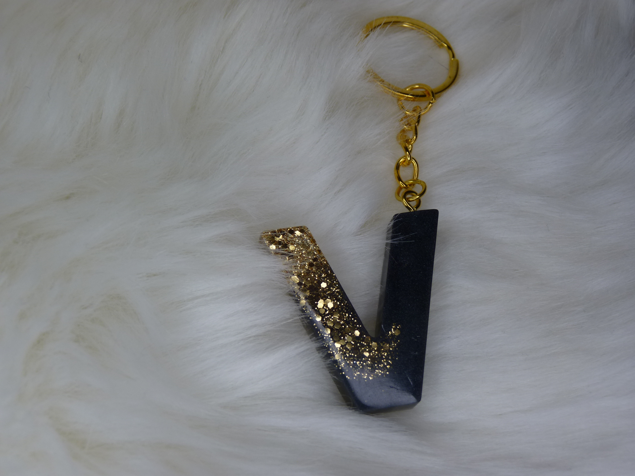 Lettre V - Resine by Maude